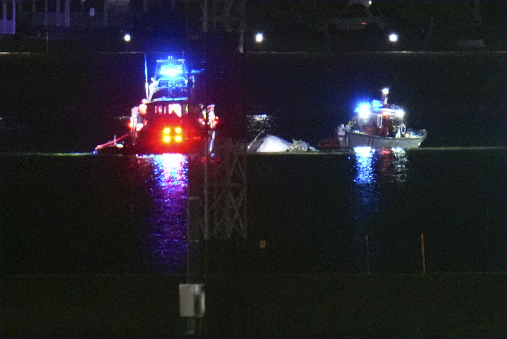 Everyone aboard an American Airlines jet that collided with an Army helicopter is feared dead ...